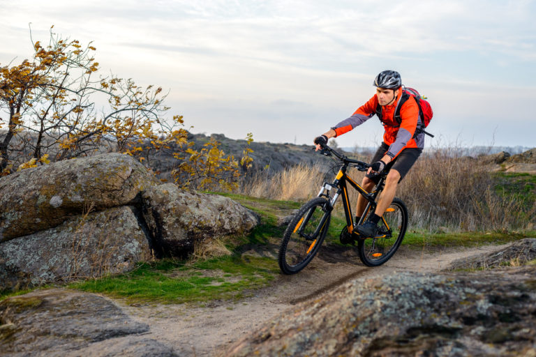 Guide : comment choisir son premier VTT - GeekTest